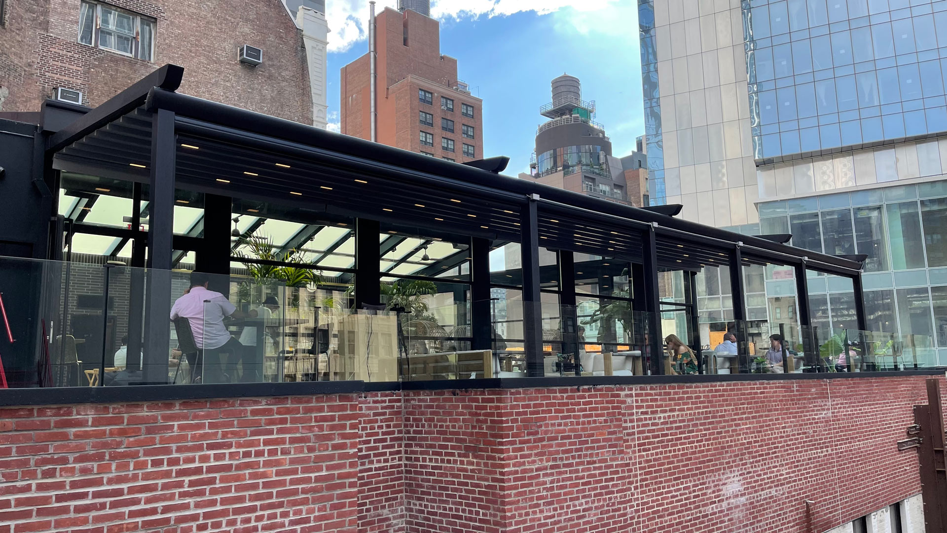 The Glass Ceiling, Manhattan, NY | Pergola Roof