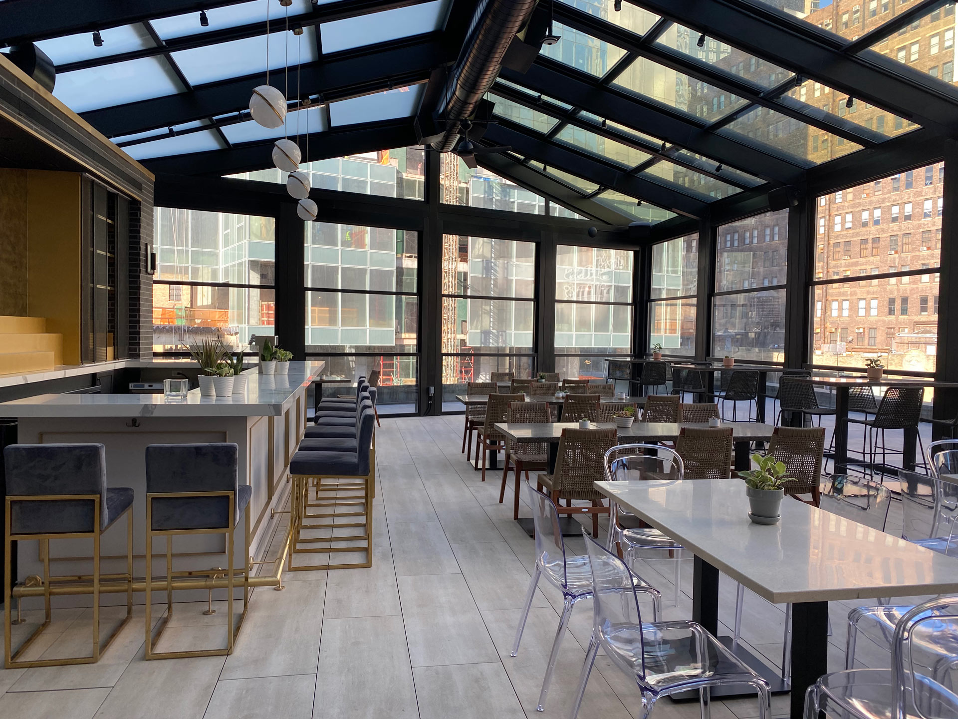 The Glass Ceiling, Manhattan, NY | Pergola Roof